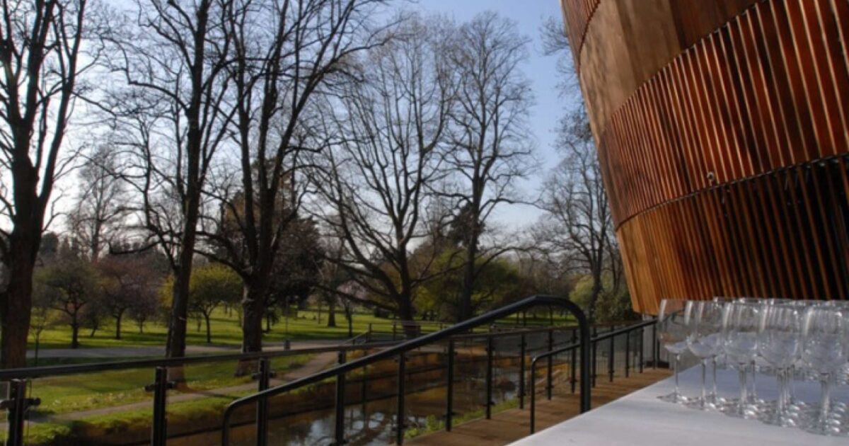 Ymateb CBCDC i'r cynnig i gau… | Royal Welsh College of Music & Drama
