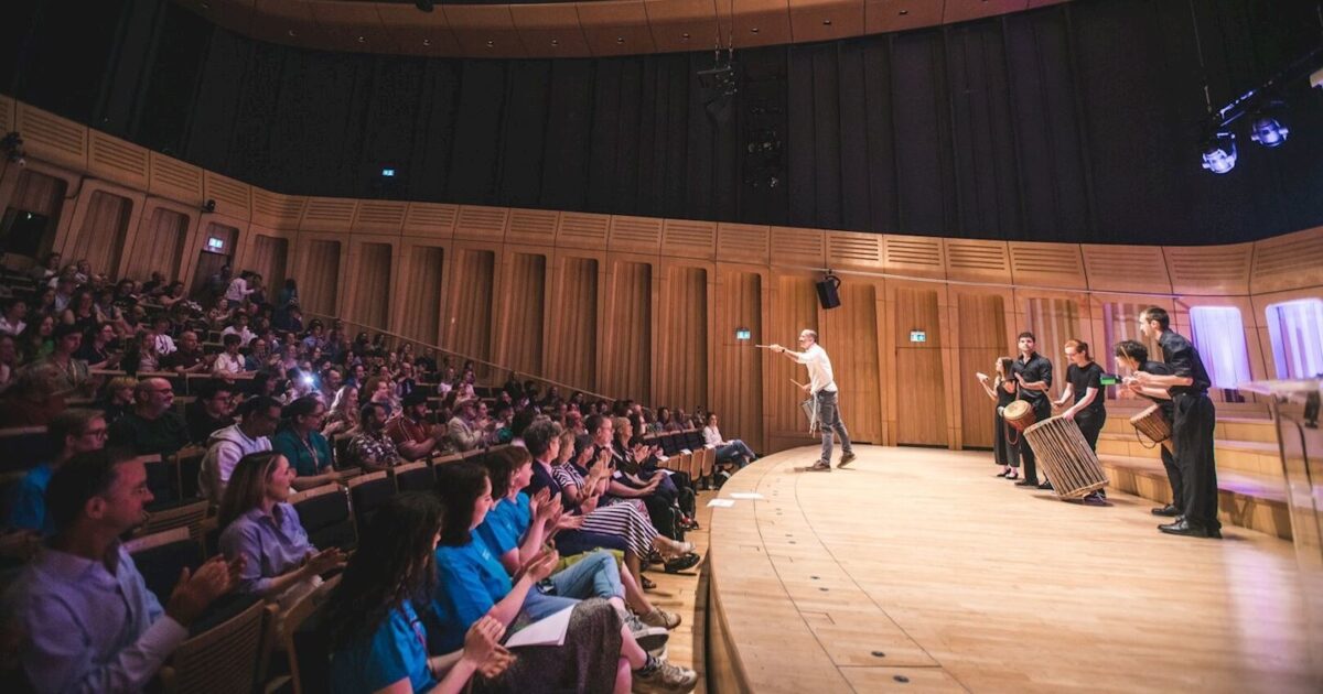 Cofrestru ar-lein | Royal Welsh College of Music & Drama