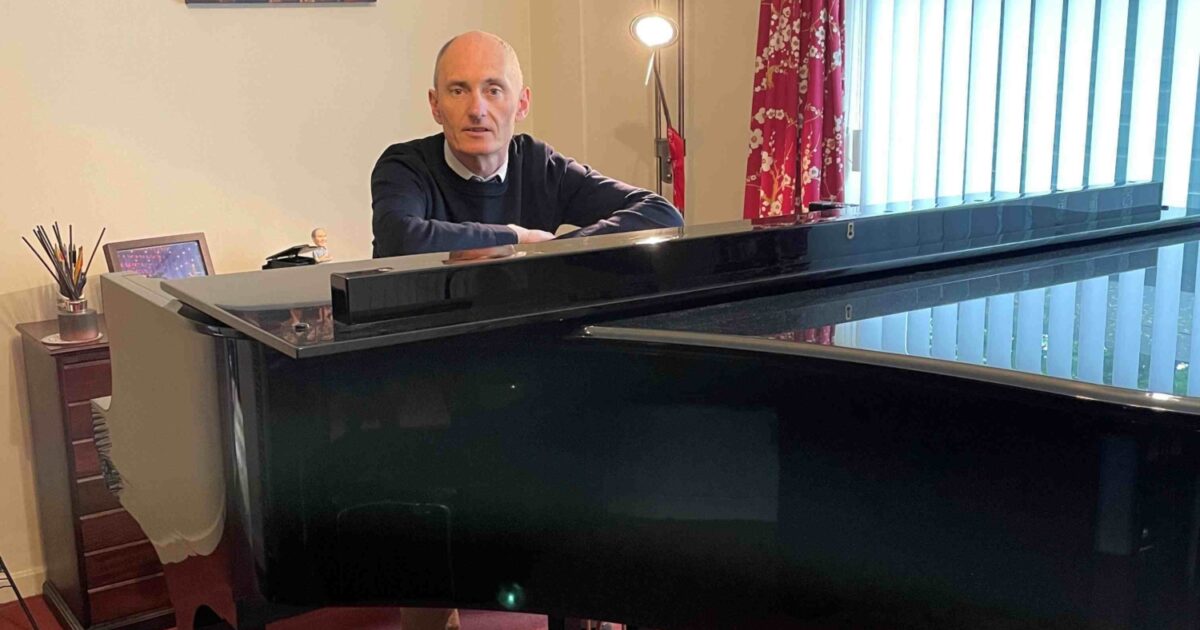 Emyr Roberts | Royal Welsh College of Music & Drama